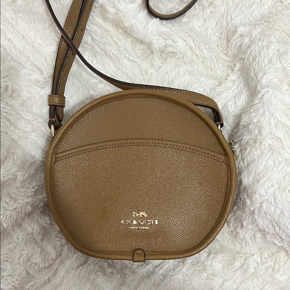 Coach | Bags | Coach Tan Round Leather Crossbody Bag With Silver ...